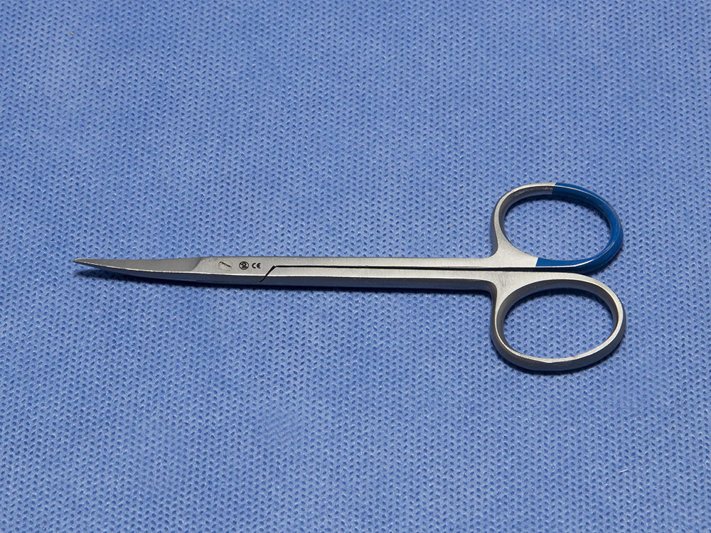 Iris delicate scissors, curved, 10.5 cm - Liber Medical